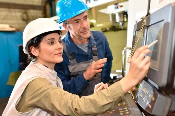 Desarróllate profesionalmente dentro del sector del metal